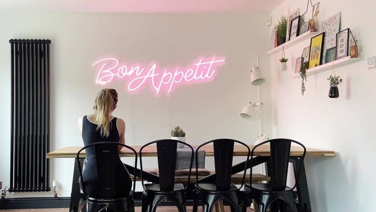 How to choose the right neon signs? - Stylishster