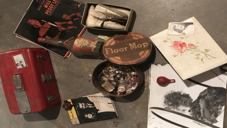 How to Handle Your Parents' Junk If You're Stuck With It? - Stylishster