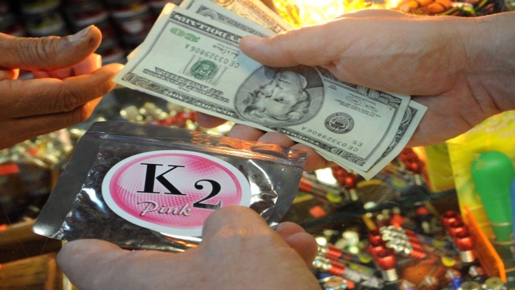 K2 Liquid Spray on Paper: Enhancing Potency and Effects - Stylishster